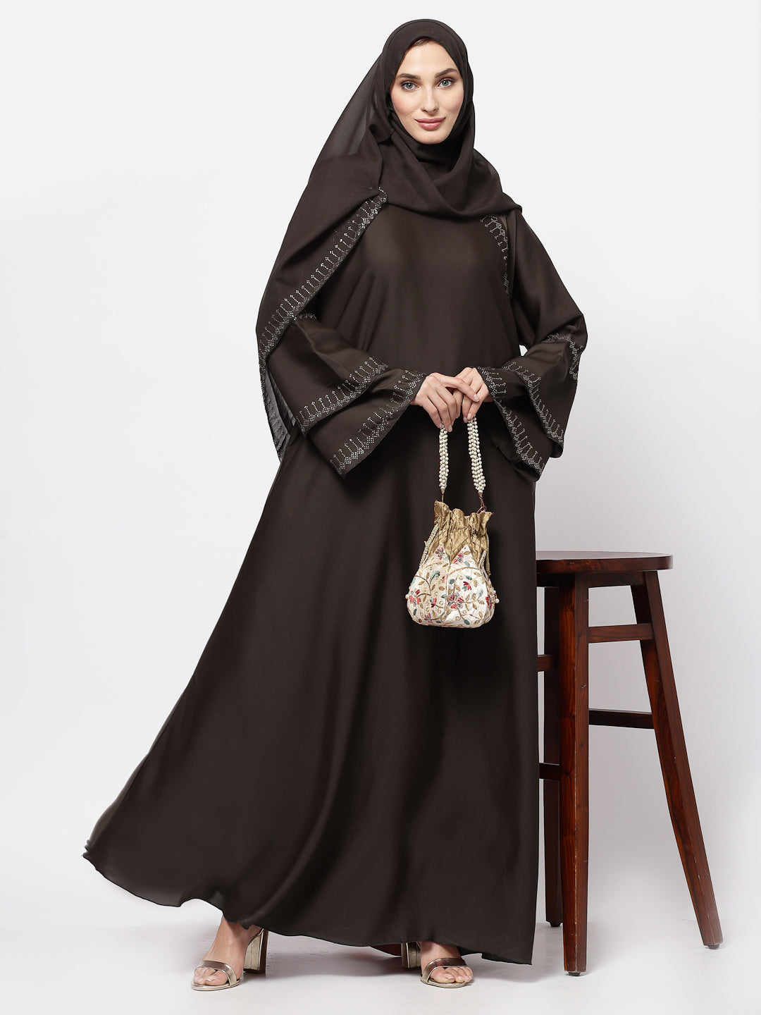 Klotthe Women Brown Embellished Burqa With Scarves – KLOTTHE®