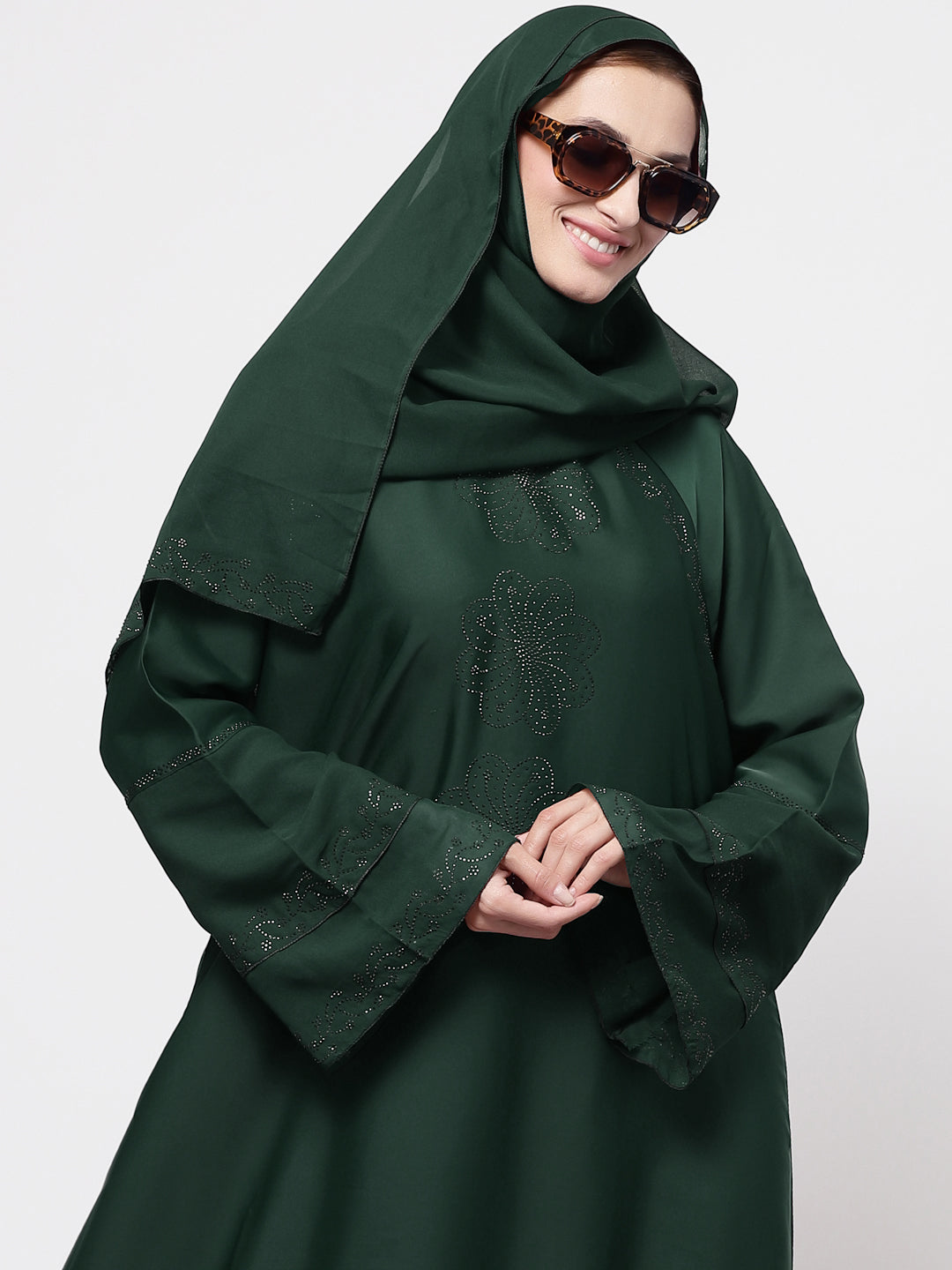 Klotthe Women Green Embellished Burqa With Scarves – KLOTTHE®